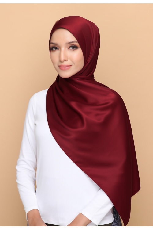 Satin Shawl in Maroon